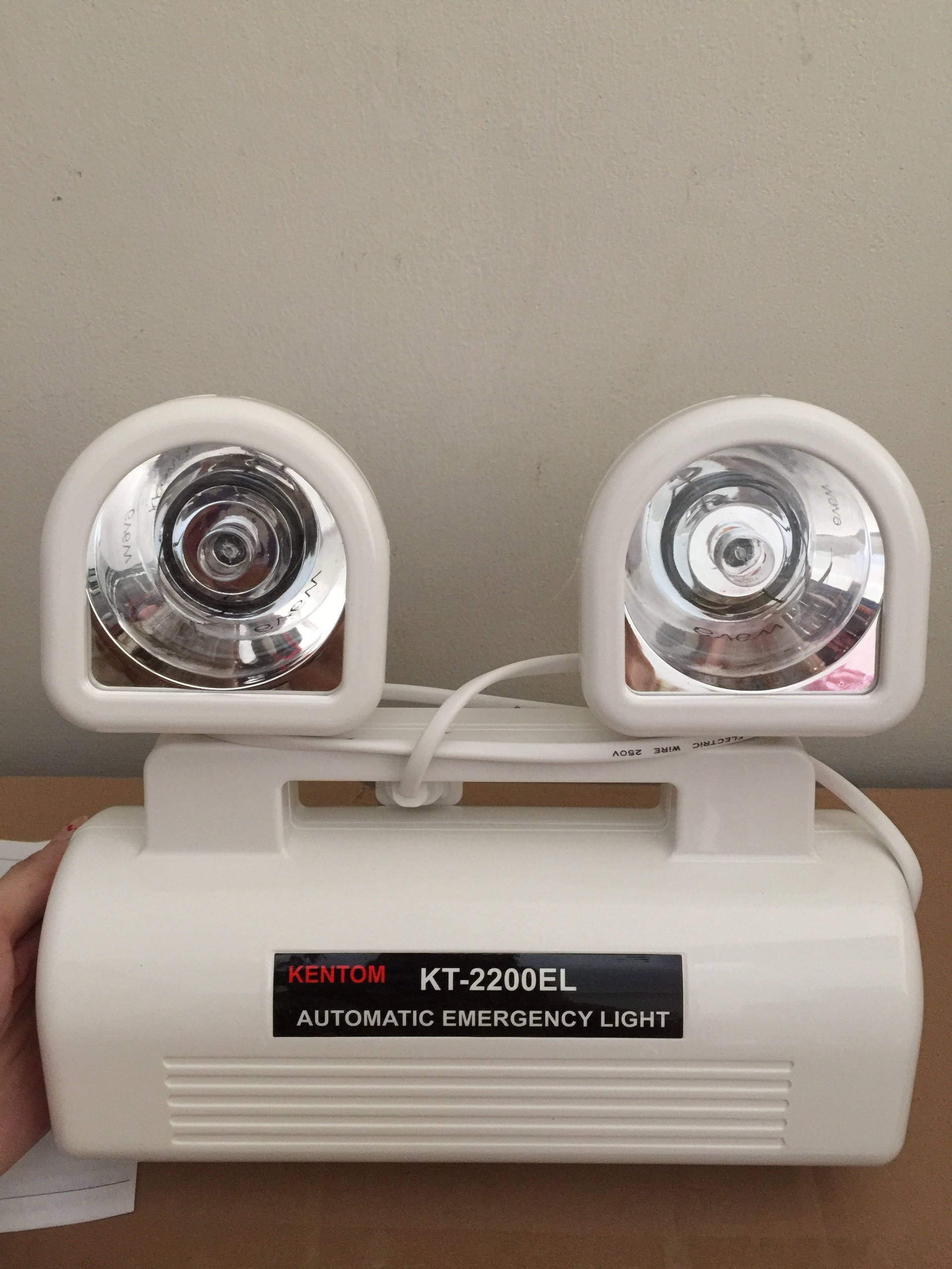 ĐÈN SẠC KHẨN CẤP KENTOM