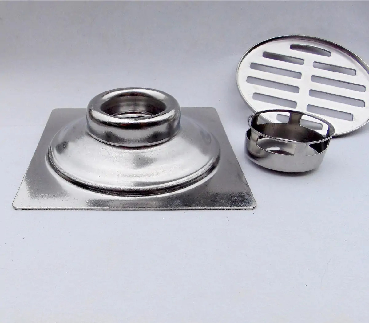 Phễu thu thoát sàn inox 304 DN80 mặt 150x150 ngăn mùi (ống d90)